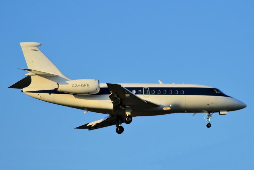 CS-DFE - Netjets Europe (Dassault Falcon 2000) - PlaneLogger